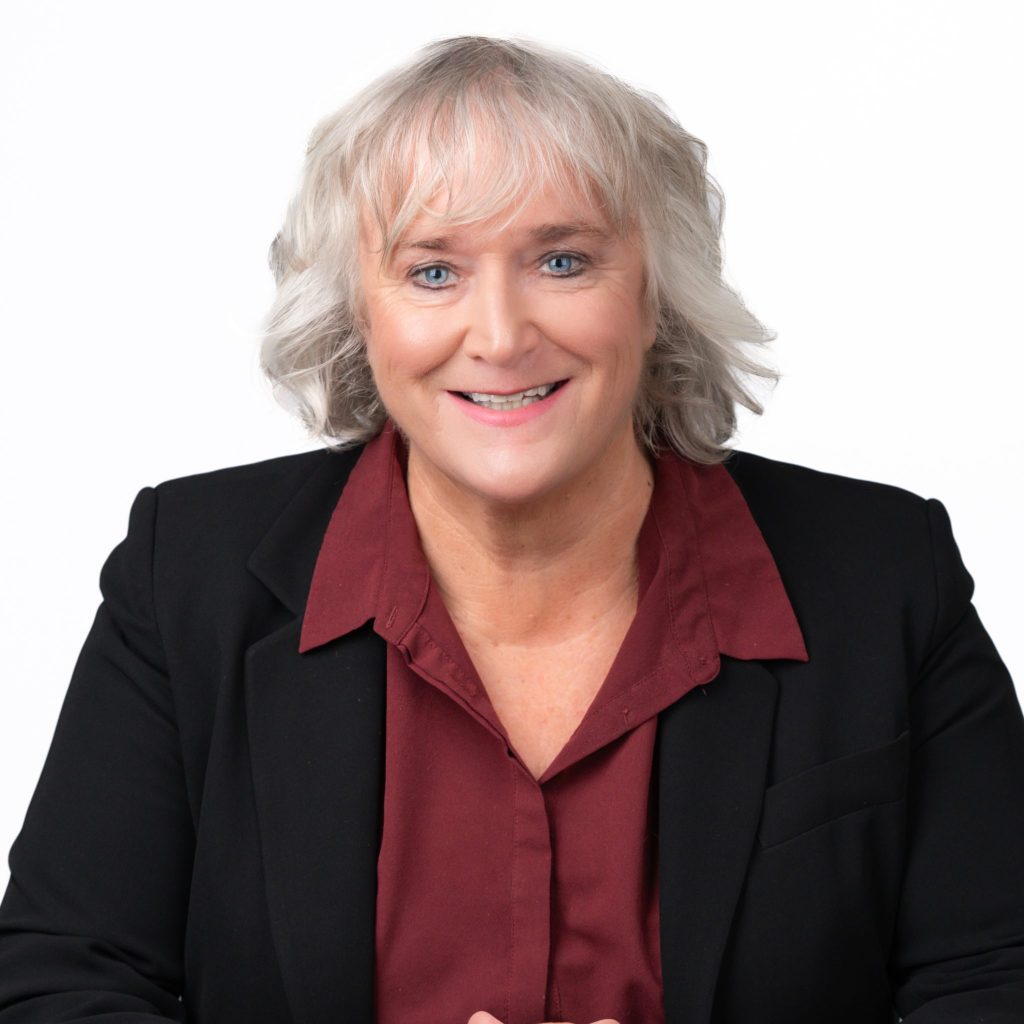 Kim Clark • The Burke Team—American Pacific Mortgage
